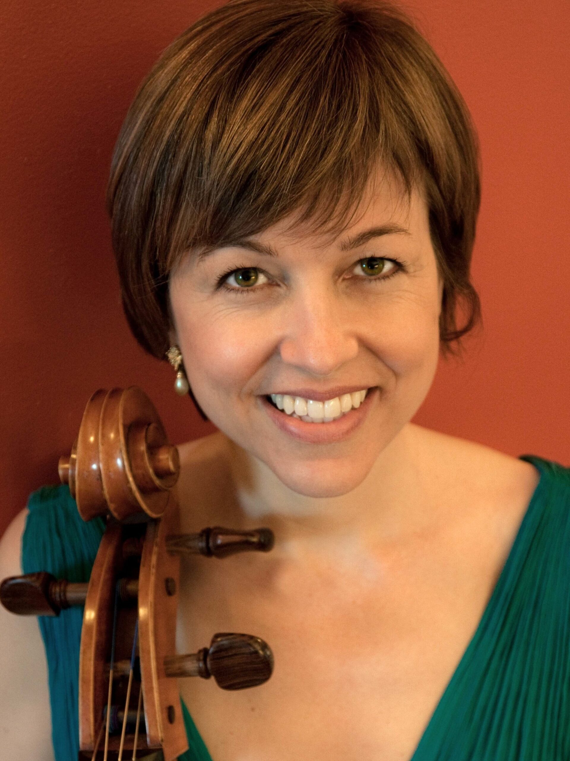 Laura Bontrager • Maestra