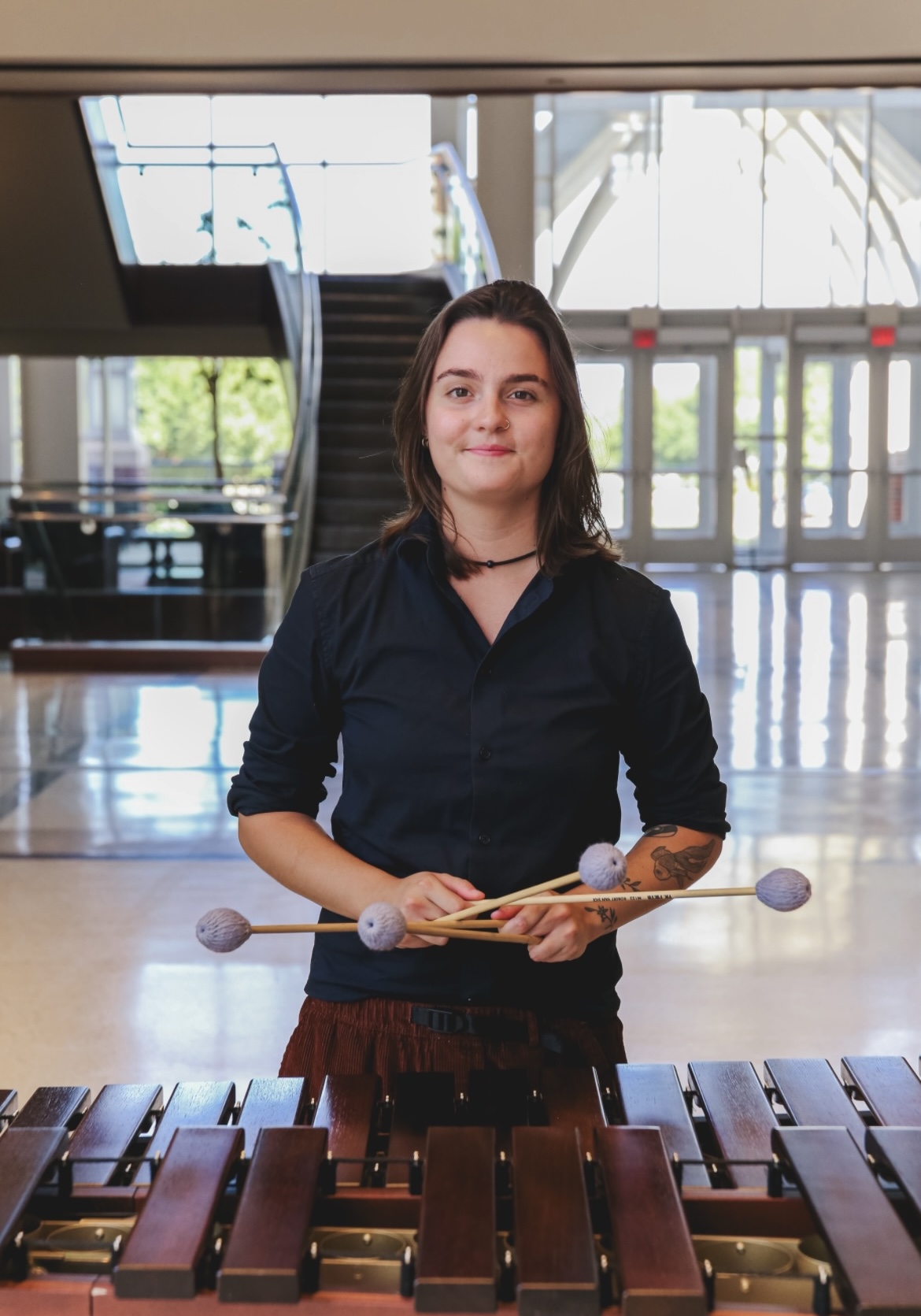 Alex McDaniel • Maestra